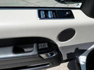 Balts Land Rover Range Rover Sport 2018 Rīga, ar dzinēja tilpumu 3.00 L un nobraukumu 99 tūkst. km par 48000 €, foto 13 vietnē AUTOMOTO.COM.LV