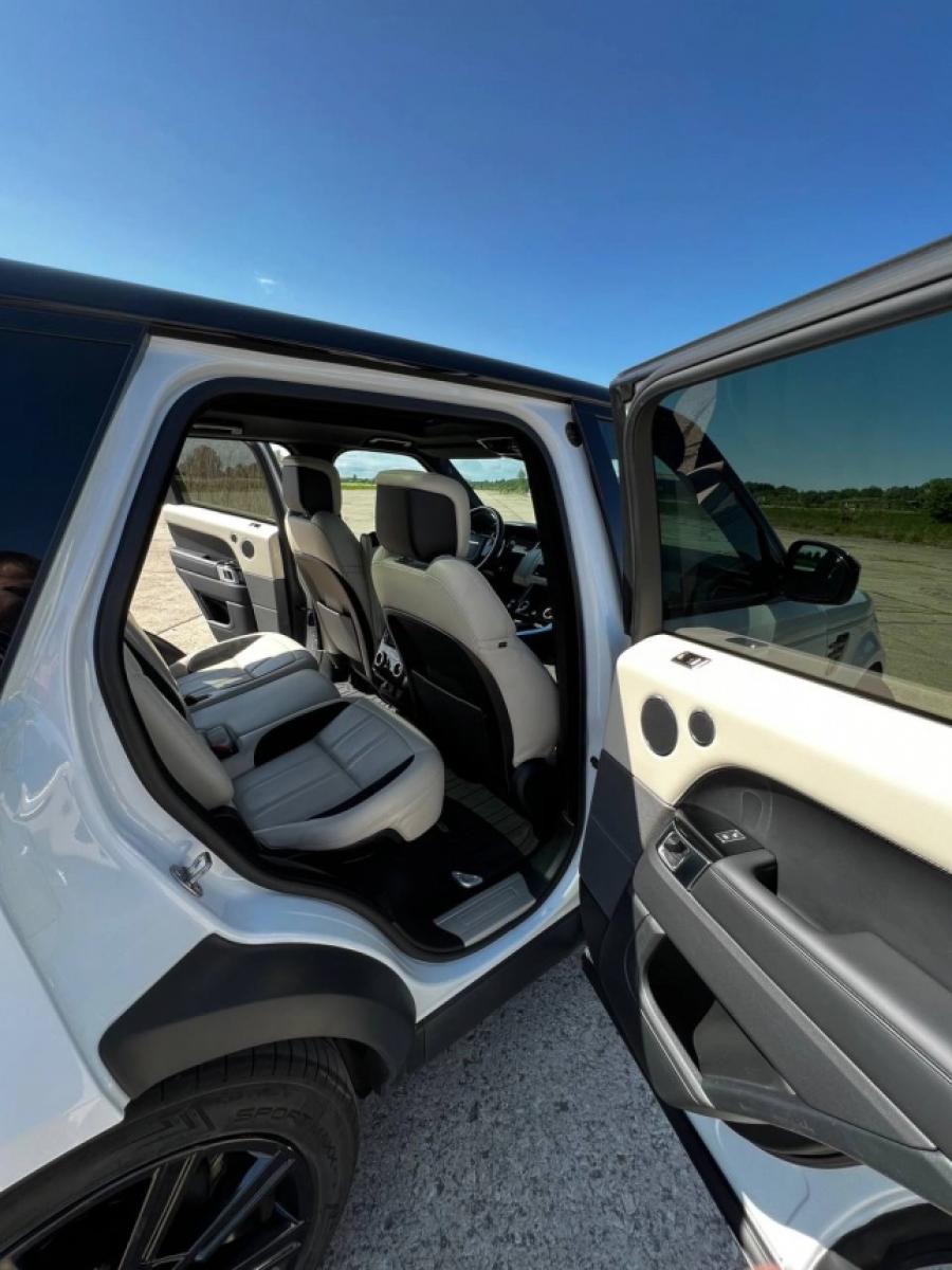 Balts Land Rover Range Rover Sport 2018 Rīga, ar dzinēja tilpumu 3.00 L un nobraukumu 99 tūkst. km par 48000 €, foto 21 vietnē AUTOMOTO.COM.LV