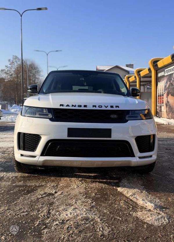 White Land Rover Range Rover Sport 2019 in Kaunas, with an engine capacity of 2.99 L and mileage of 122 thousand km for 32300 €, photo 4 on AUTOMOTO.COM.LV