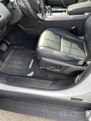 Balts Land Rover Range Rover Sport 2019 Rīga, ar dzinēja tilpumu 3.00 L un nobraukumu 142 tūkst. km par 29000 €, foto 12 vietnē AUTOMOTO.COM.LV