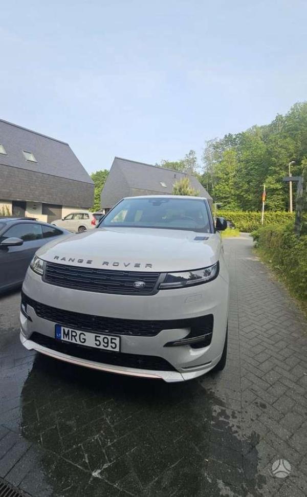 Balts Land Rover Range Rover Sport 2023 Viļņa, ar dzinēja tilpumu 3.00 L un nobraukumu 46 tūkst. km par 89000 €, foto 4 vietnē AUTOMOTO.COM.LV