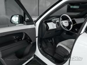 Balts Land Rover Range Rover Sport 2025 Tallina, ar dzinēja tilpumu 3.00 L un nobraukumu 24 tūkst. km par 116900 €, foto 8 vietnē AUTOMOTO.COM.LV