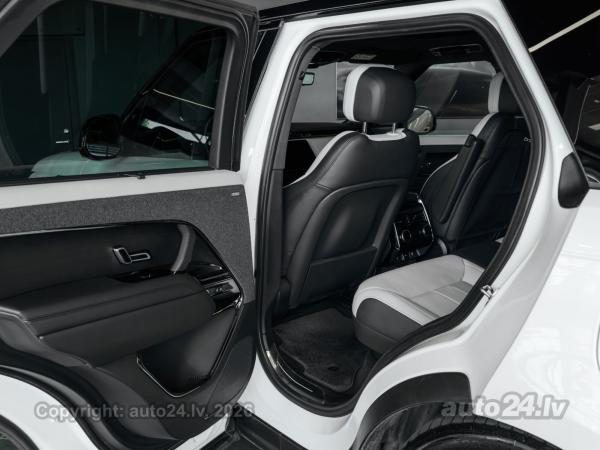 White Land Rover Range Rover Sport 2025 in Tallinn, with an engine capacity of 3.00 L and mileage of 24 thousand km for 116900 €, photo 9 on AUTOMOTO.COM.LV