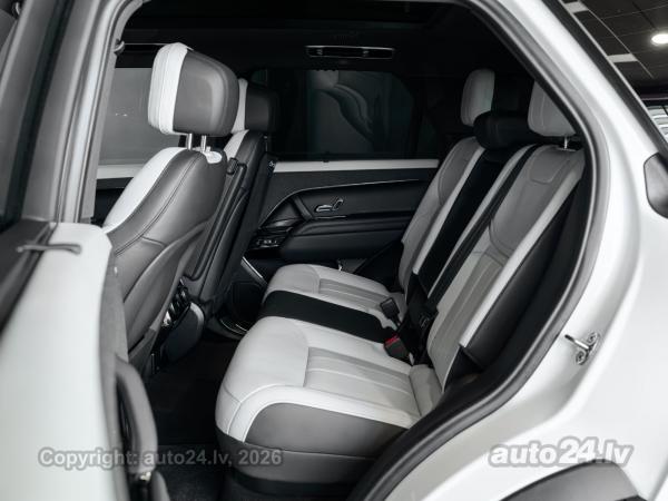 White Land Rover Range Rover Sport 2025 in Tallinn, with an engine capacity of 3.00 L and mileage of 24 thousand km for 116900 €, photo 10 on AUTOMOTO.COM.LV