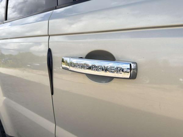 Yellow Land Rover Range Rover Sport 2007 in Vilnius, with an engine capacity of 3.63 L and mileage of 435 thousand km for 3450 €, photo 8 on AUTOMOTO.COM.LV