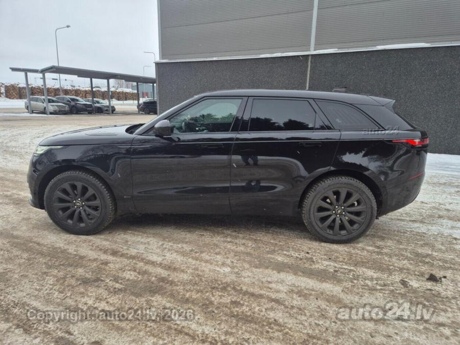 Black Land Rover Range Rover Velar 2017 in Parnu, with an engine capacity of 2.00 L and mileage of 106 thousand km for 30900 €, photo 7 on AUTOMOTO.COM.LV