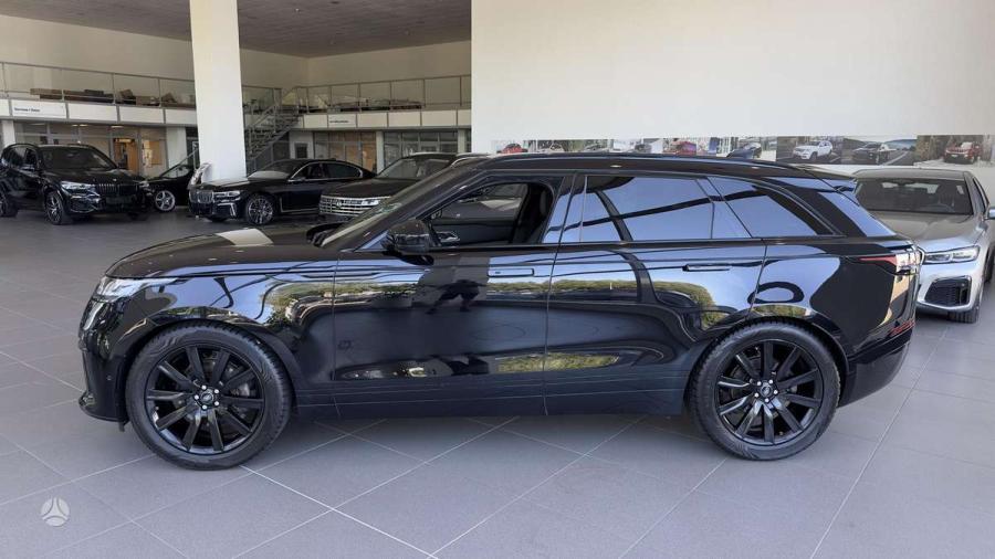 Black Land Rover Range Rover Velar 2017 in Marijampole, with an engine capacity of 2.99 L and mileage of 152 thousand km for 24999 €, photo 3 on AUTOMOTO.COM.LV