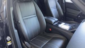 Black Land Rover Range Rover Velar 2017 in Marijampole, with an engine capacity of 2.99 L and mileage of 152 thousand km for 24999 €, photo 16 on AUTOMOTO.COM.LV