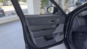 Black Land Rover Range Rover Velar 2017 in Marijampole, with an engine capacity of 2.99 L and mileage of 152 thousand km for 24999 €, photo 19 on AUTOMOTO.COM.LV