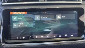 Black Land Rover Range Rover Velar 2017 in Marijampole, with an engine capacity of 2.99 L and mileage of 152 thousand km for 24999 €, photo 25 on AUTOMOTO.COM.LV