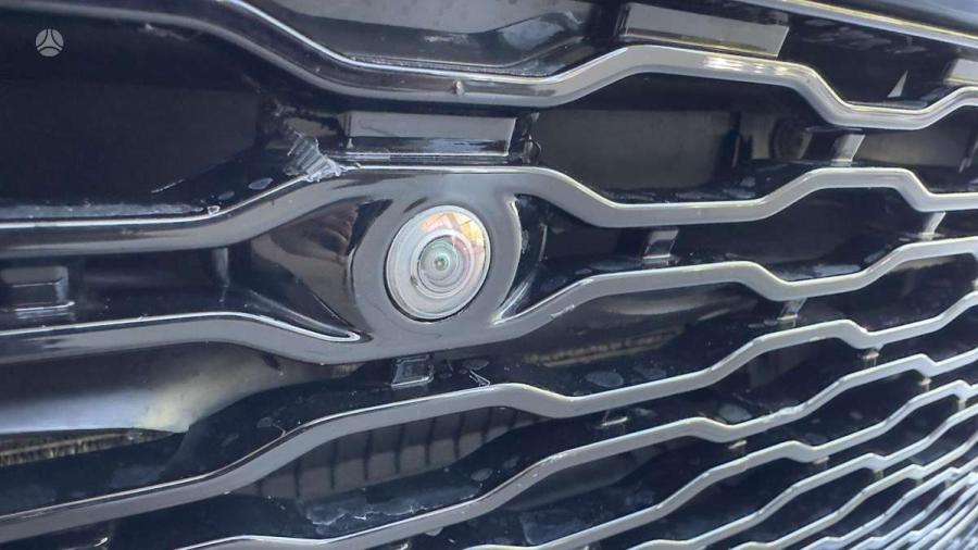 Black Land Rover Range Rover Velar 2017 in Marijampole, with an engine capacity of 2.99 L and mileage of 152 thousand km for 24999 €, photo 27 on AUTOMOTO.COM.LV