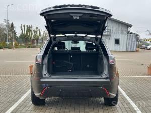 Melns Land Rover Range Rover Velar 2017 Rīga, ar dzinēja tilpumu 2.00 L un nobraukumu 120 tūkst. km par 23900 €, foto 15 vietnē AUTOMOTO.COM.LV