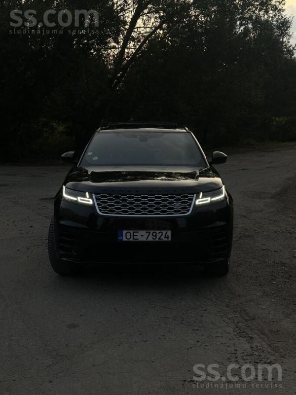 Black Land Rover Range Rover Velar 2017 in Riga, with an engine capacity of 2.00 L and mileage of 120 thousand km for 23900 €, photo 8 on AUTOMOTO.COM.LV
