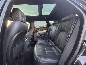 Melns Land Rover Range Rover Velar 2018 Tauragė, ar dzinēja tilpumu 2.00 L un nobraukumu 112 tūkst. km par 24000 €, foto 17 vietnē AUTOMOTO.COM.LV