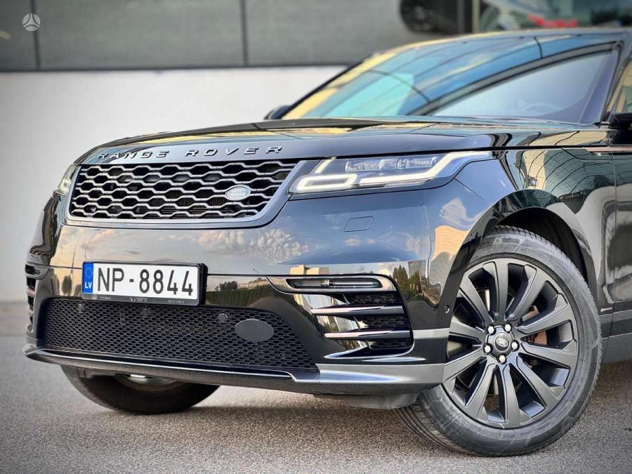 Black Land Rover Range Rover Velar 2018 in Riga, with an engine capacity of 2.99 L and mileage of 90 thousand km for 30500 €, photo 2 on AUTOMOTO.COM.LV