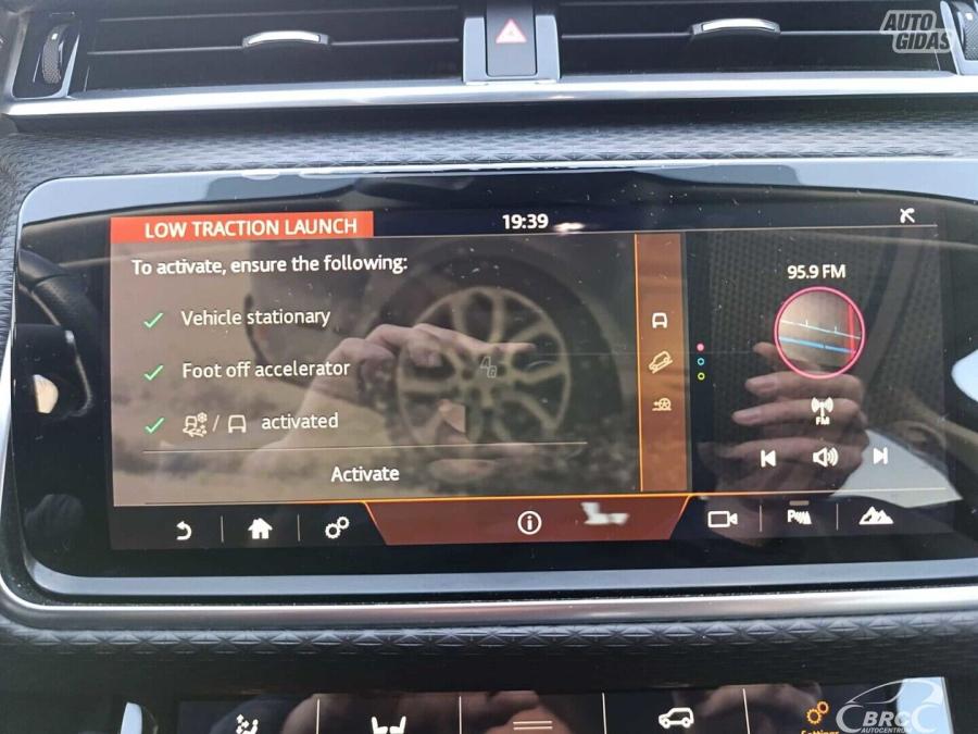 Черный Ленд Ровер Рендж Ровер Велар 2018 в Авиженяй, объемом двигателя 2.00 л и пробегом 192 тыс. км за 18900 €, фото 32 на AUTOMOTO.COM.LV