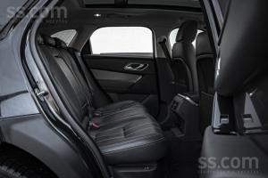 Black Land Rover Range Rover Velar 2018 in Riga, with an engine capacity of 2.00 L and mileage of 206 thousand km for 18450 €, photo 15 on AUTOMOTO.COM.LV
