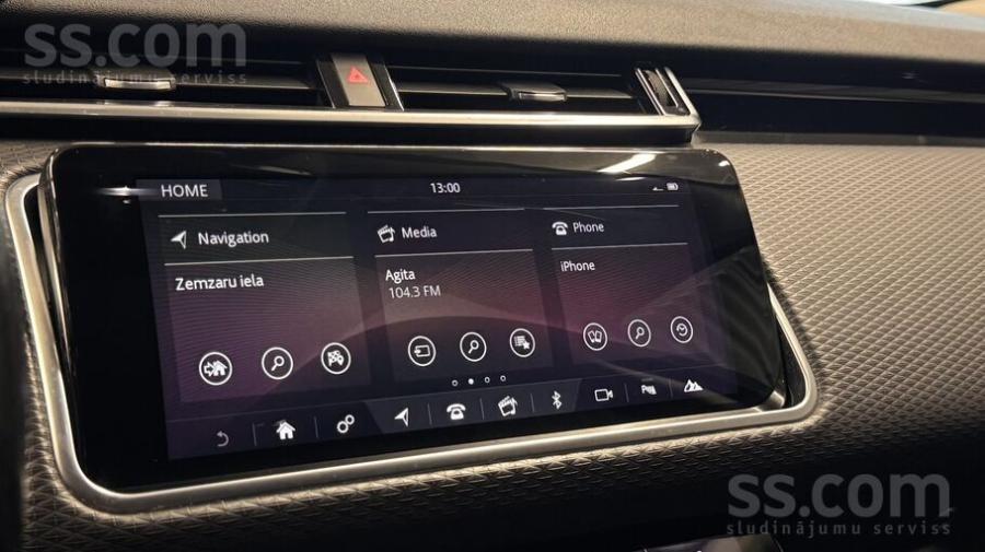 Melns Land Rover Range Rover Velar 2018 Rīga, ar dzinēja tilpumu 2.00 L un nobraukumu 196 tūkst. km par 22990 €, foto 20 vietnē AUTOMOTO.COM.LV