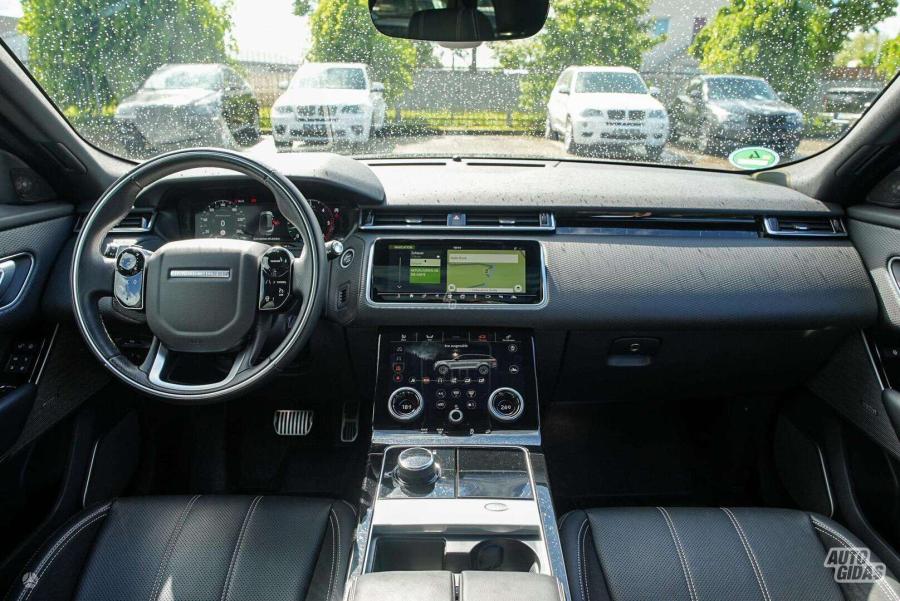 Melns Land Rover Range Rover Velar 2018 Marijampole, ar dzinēja tilpumu 3.00 L un nobraukumu 150 tūkst. km par 28450 €, foto 17 vietnē AUTOMOTO.COM.LV
