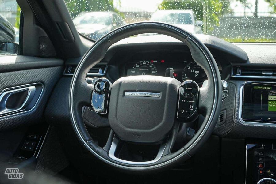 Melns Land Rover Range Rover Velar 2018 Marijampole, ar dzinēja tilpumu 3.00 L un nobraukumu 150 tūkst. km par 28450 €, foto 22 vietnē AUTOMOTO.COM.LV