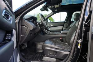 Melns Land Rover Range Rover Velar 2018 Marijampole, ar dzinēja tilpumu 3.00 L un nobraukumu 150 tūkst. km par 28450 €, foto 27 vietnē AUTOMOTO.COM.LV