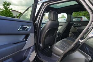 Melns Land Rover Range Rover Velar 2018 Marijampole, ar dzinēja tilpumu 3.00 L un nobraukumu 150 tūkst. km par 28450 €, foto 32 vietnē AUTOMOTO.COM.LV