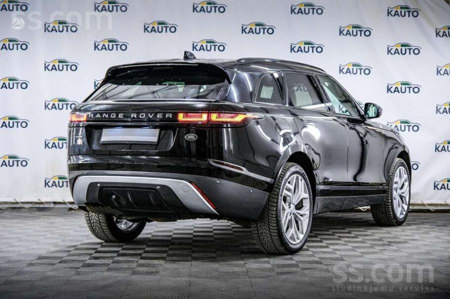 Black Land Rover Range Rover Velar 2018 in Riga, with an engine capacity of 2.00 L and mileage of 192 thousand km for 23890 €, photo 4 on AUTOMOTO.COM.LV
