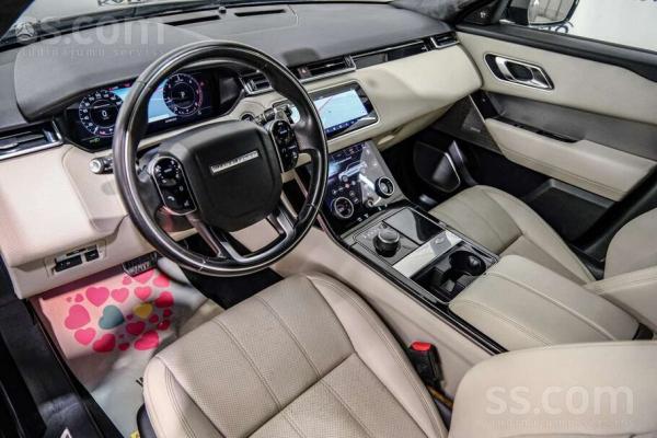 Black Land Rover Range Rover Velar 2018 in Riga, with an engine capacity of 2.00 L and mileage of 192 thousand km for 23890 €, photo 5 on AUTOMOTO.COM.LV
