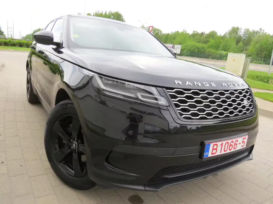 Black Land Rover Range Rover Velar 2018 in Riga, with an engine capacity of 2.00 L and mileage of 180 thousand km for 15900 €, photo 5 on AUTOMOTO.COM.LV