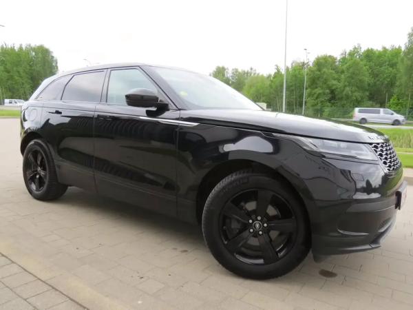 Black Land Rover Range Rover Velar 2018 in Riga, with an engine capacity of 2.00 L and mileage of 180 thousand km for 15900 €, photo 5 on AUTOMOTO.COM.LV