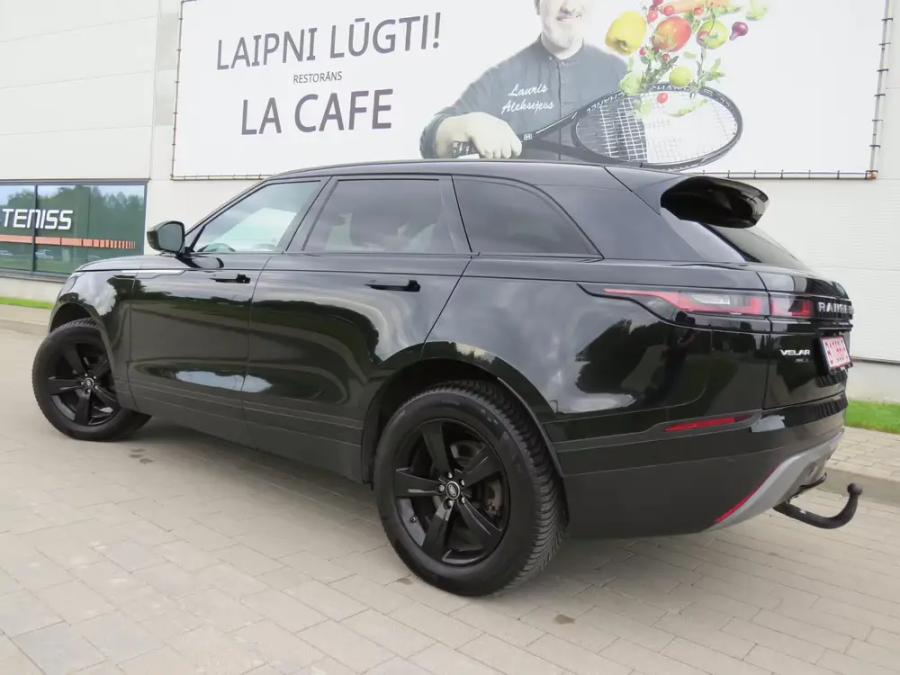 Black Land Rover Range Rover Velar 2018 in Riga, with an engine capacity of 2.00 L and mileage of 180 thousand km for 15900 €, photo 8 on AUTOMOTO.COM.LV