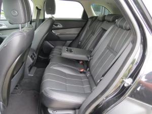 Black Land Rover Range Rover Velar 2018 in Riga, with an engine capacity of 2.00 L and mileage of 180 thousand km for 15900 €, photo 11 on AUTOMOTO.COM.LV