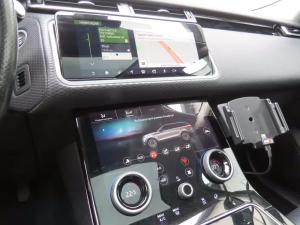 Black Land Rover Range Rover Velar 2018 in Riga, with an engine capacity of 2.00 L and mileage of 180 thousand km for 15900 €, photo 16 on AUTOMOTO.COM.LV