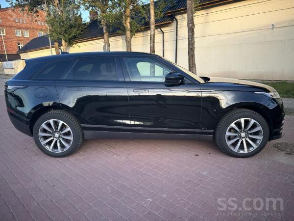 Black Land Rover Range Rover Velar 2018 in Liepaja, with an engine capacity of 2.00 L and mileage of 112 thousand km for 28500 €, photo 5 on AUTOMOTO.COM.LV