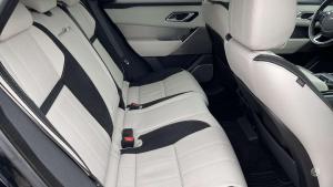 Melns Land Rover Range Rover Velar 2018 Marijampole, ar dzinēja tilpumu 2.00 L un nobraukumu 152 tūkst. km par 22290 €, foto 18 vietnē AUTOMOTO.COM.LV