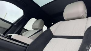 Melns Land Rover Range Rover Velar 2018 Marijampole, ar dzinēja tilpumu 2.00 L un nobraukumu 152 tūkst. km par 22290 €, foto 25 vietnē AUTOMOTO.COM.LV