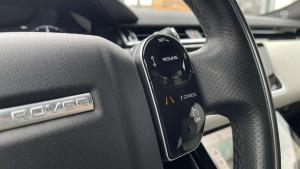 Melns Land Rover Range Rover Velar 2018 Marijampole, ar dzinēja tilpumu 2.00 L un nobraukumu 152 tūkst. km par 22290 €, foto 32 vietnē AUTOMOTO.COM.LV