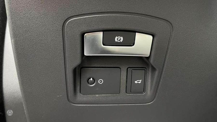 Melns Land Rover Range Rover Velar 2018 Marijampole, ar dzinēja tilpumu 2.00 L un nobraukumu 152 tūkst. km par 22290 €, foto 37 vietnē AUTOMOTO.COM.LV