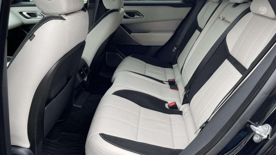 Melns Land Rover Range Rover Velar 2018 Marijampole, ar dzinēja tilpumu 2.00 L un nobraukumu 152 tūkst. km par 22290 €, foto 38 vietnē AUTOMOTO.COM.LV