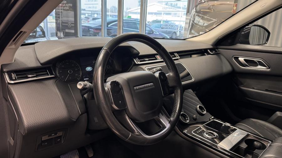 Melns Land Rover Range Rover Velar 2018 Rīga, ar dzinēja tilpumu 2.00 L un nobraukumu 197 tūkst. km par 22990 €, foto 8 vietnē AUTOMOTO.COM.LV
