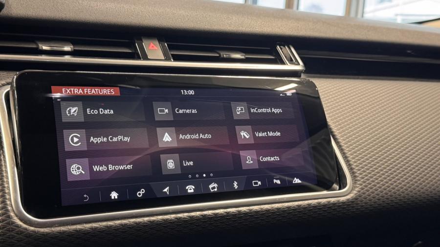 Melns Land Rover Range Rover Velar 2018 Rīga, ar dzinēja tilpumu 2.00 L un nobraukumu 197 tūkst. km par 22990 €, foto 22 vietnē AUTOMOTO.COM.LV