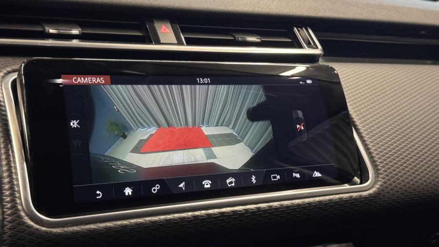 Melns Land Rover Range Rover Velar 2018 Rīga, ar dzinēja tilpumu 2.00 L un nobraukumu 197 tūkst. km par 22990 €, foto 24 vietnē AUTOMOTO.COM.LV