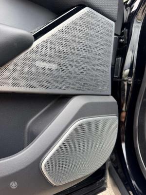Melns Land Rover Range Rover Velar 2018 Tauragė, ar dzinēja tilpumu 2.00 L un nobraukumu 60 tūkst. km par 24999 €, foto 22 vietnē AUTOMOTO.COM.LV