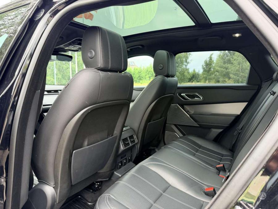 Melns Land Rover Range Rover Velar 2018 Tauragė, ar dzinēja tilpumu 2.00 L un nobraukumu 60 tūkst. km par 24999 €, foto 34 vietnē AUTOMOTO.COM.LV