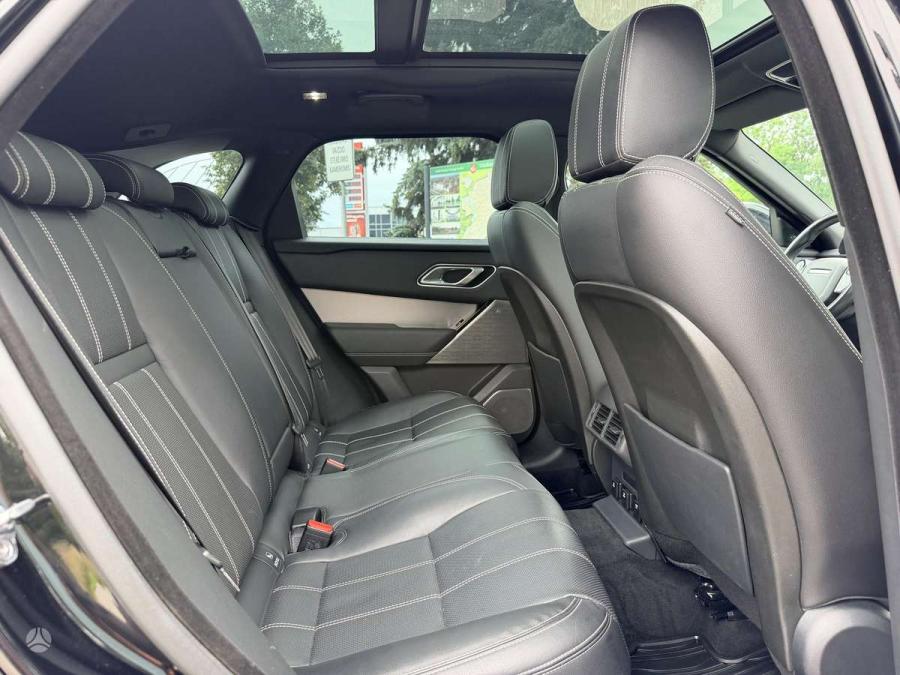 Melns Land Rover Range Rover Velar 2018 Tauragė, ar dzinēja tilpumu 2.00 L un nobraukumu 60 tūkst. km par 24999 €, foto 35 vietnē AUTOMOTO.COM.LV
