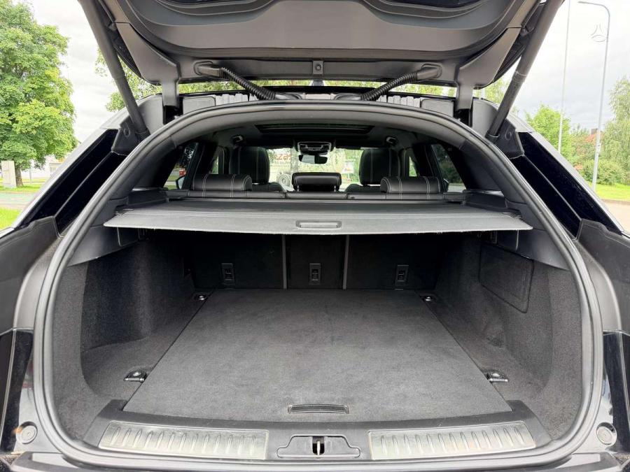 Melns Land Rover Range Rover Velar 2018 Tauragė, ar dzinēja tilpumu 2.00 L un nobraukumu 60 tūkst. km par 24999 €, foto 38 vietnē AUTOMOTO.COM.LV