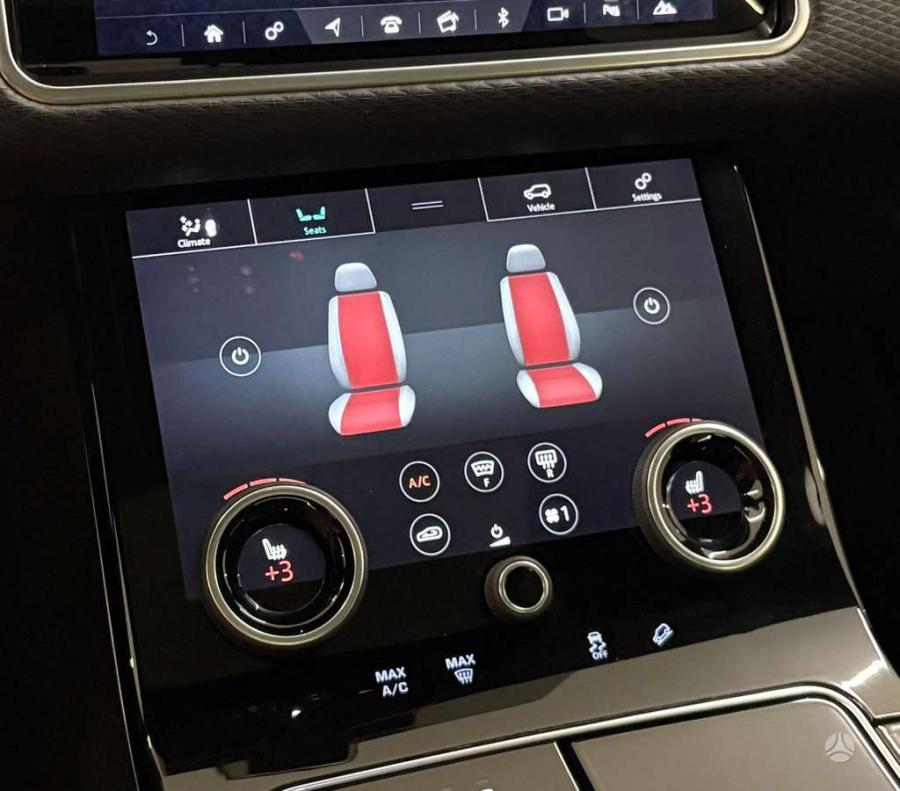 Melns Land Rover Range Rover Velar 2018 Marijampole, ar dzinēja tilpumu 2.99 L un nobraukumu 162 tūkst. km par 23999 €, foto 4 vietnē AUTOMOTO.COM.LV