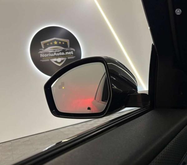 Melns Land Rover Range Rover Velar 2018 Marijampole, ar dzinēja tilpumu 2.99 L un nobraukumu 162 tūkst. km par 23999 €, foto 5 vietnē AUTOMOTO.COM.LV