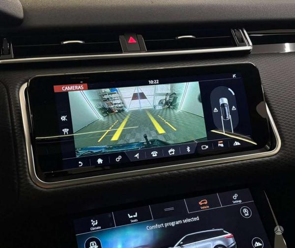 Melns Land Rover Range Rover Velar 2018 Marijampole, ar dzinēja tilpumu 2.99 L un nobraukumu 162 tūkst. km par 23999 €, foto 7 vietnē AUTOMOTO.COM.LV
