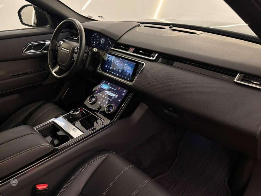 Melns Land Rover Range Rover Velar 2018 Marijampole, ar dzinēja tilpumu 2.99 L un nobraukumu 162 tūkst. km par 23999 €, foto 16 vietnē AUTOMOTO.COM.LV